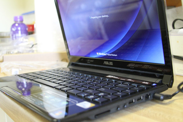 Asus UL80JT, portátil con gráfica dual y autonomía de 12 horas ...