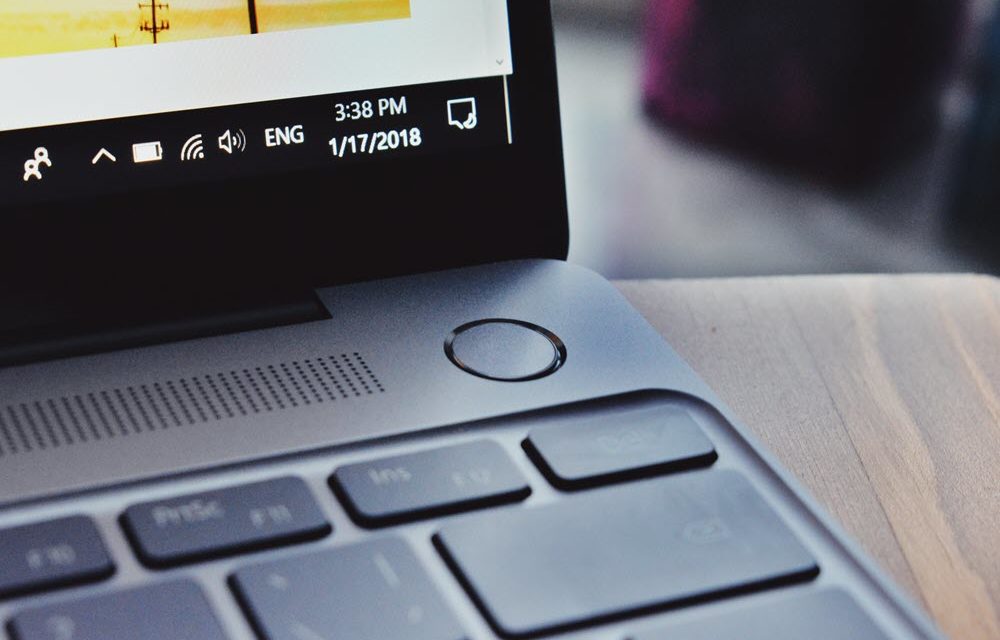 Cómo compartir la pantalla en Windows 10 con otro PC sin programas ...