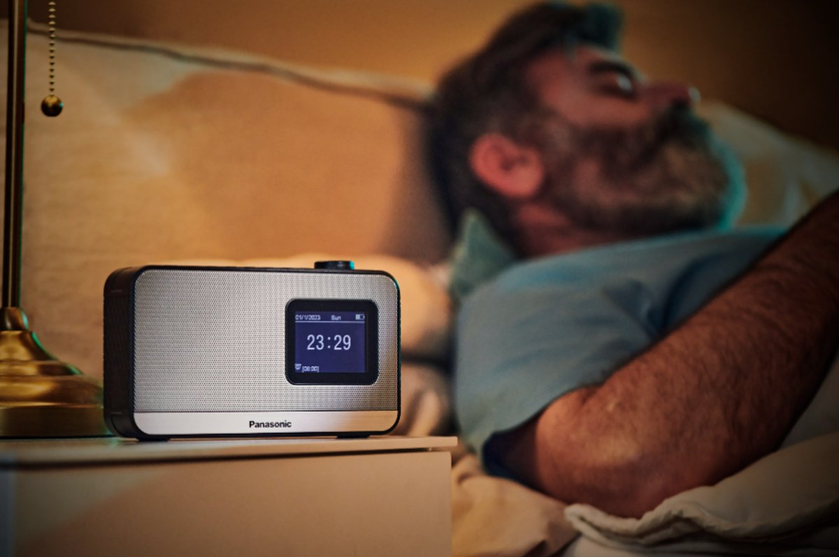 Panasonic RF-D15, radio portátil a pilas y con cable – tusequipos.com